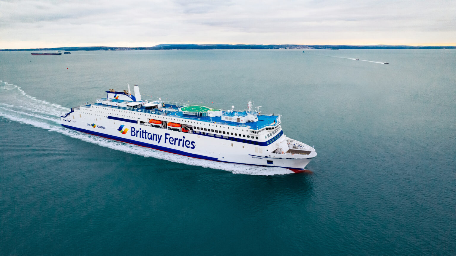 Santoña at sea – beautiful new LNG ship (image Strong Island ...