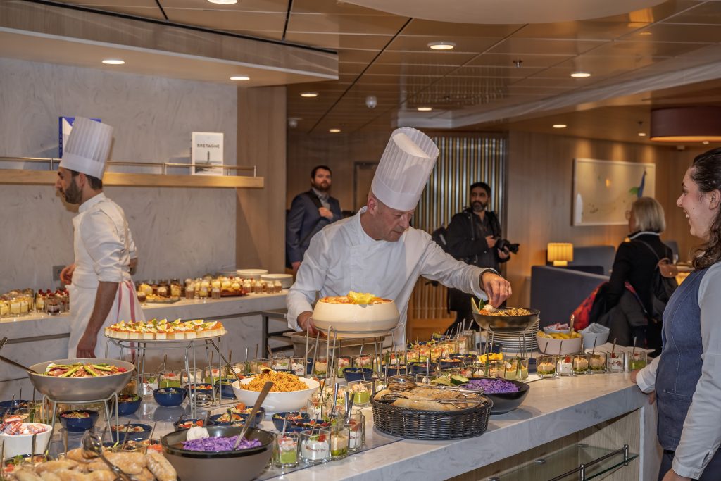 Club Lounge buffet – image Barry Hayden – Brittany Ferries